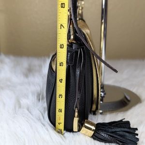 G.I.L.I. | Bags | Gili Halo Gold Metallic And Black Pebbled Leather ...